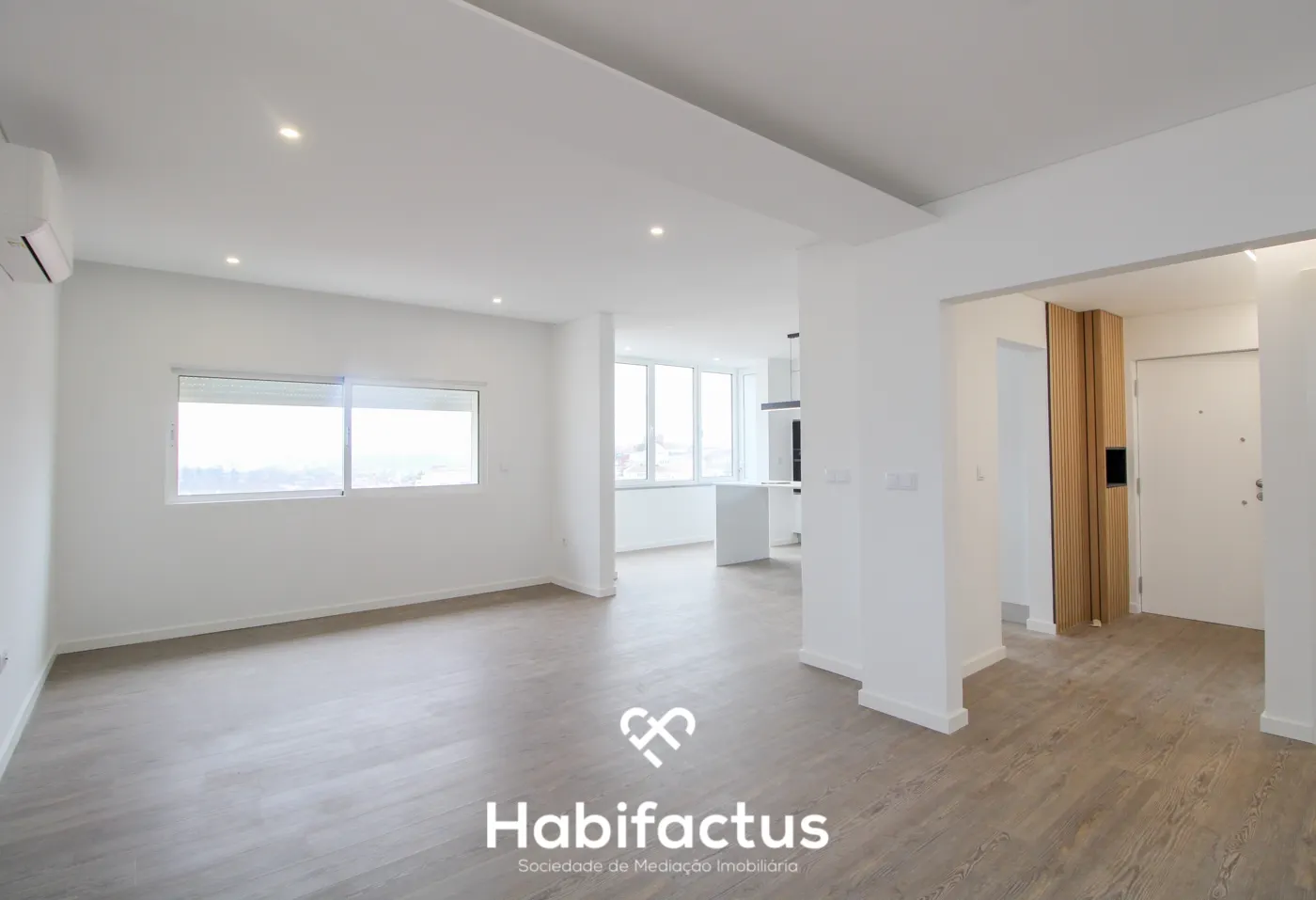 Flat T4, Viseu, Viseu / Sell / 311000 / Ref. V411409 - Imobiliária